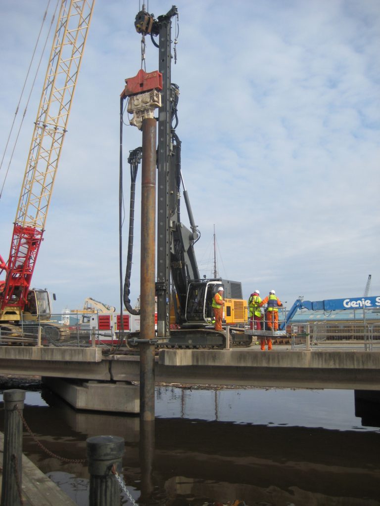 RAIL CASE STUDY - EDINBURGH TRAM NETWORK - Steel Piling Group
